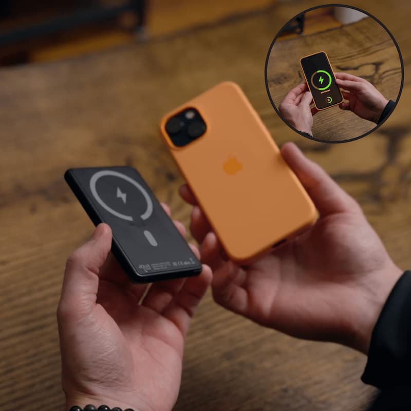 ChargeCard Wireless Ultra-Thin Power Bank - Shark Tank – AquaVault Inc.